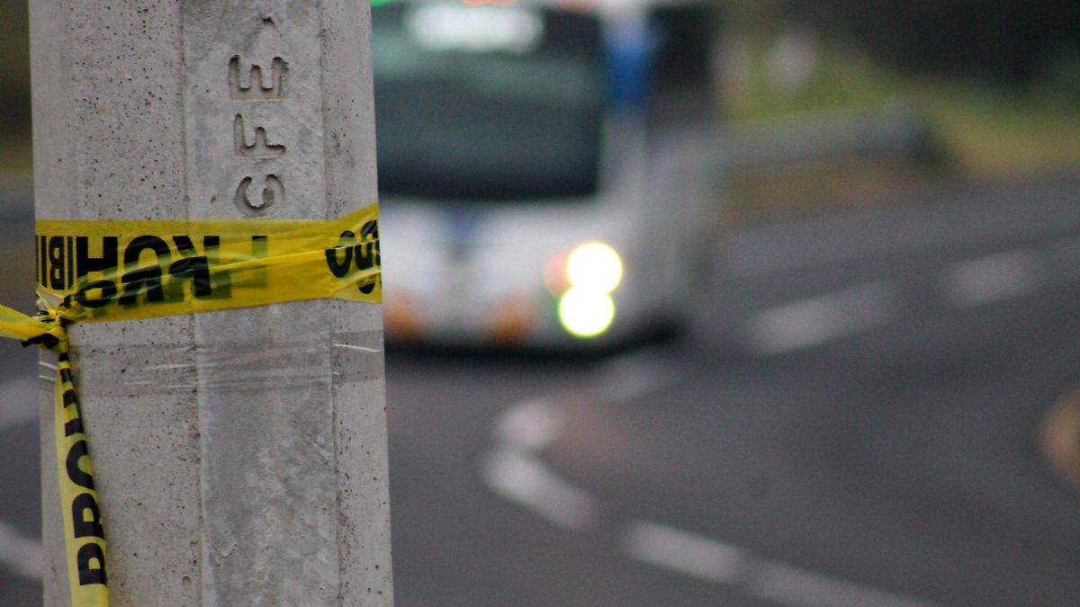 Choque entre autobús y auto en la autopista Cardel-Poza Rica deja una ...