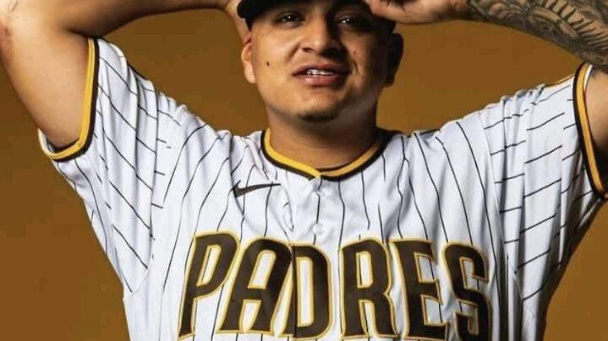 Firma el chihuahuense Efraín Contreras con la organización de los ...