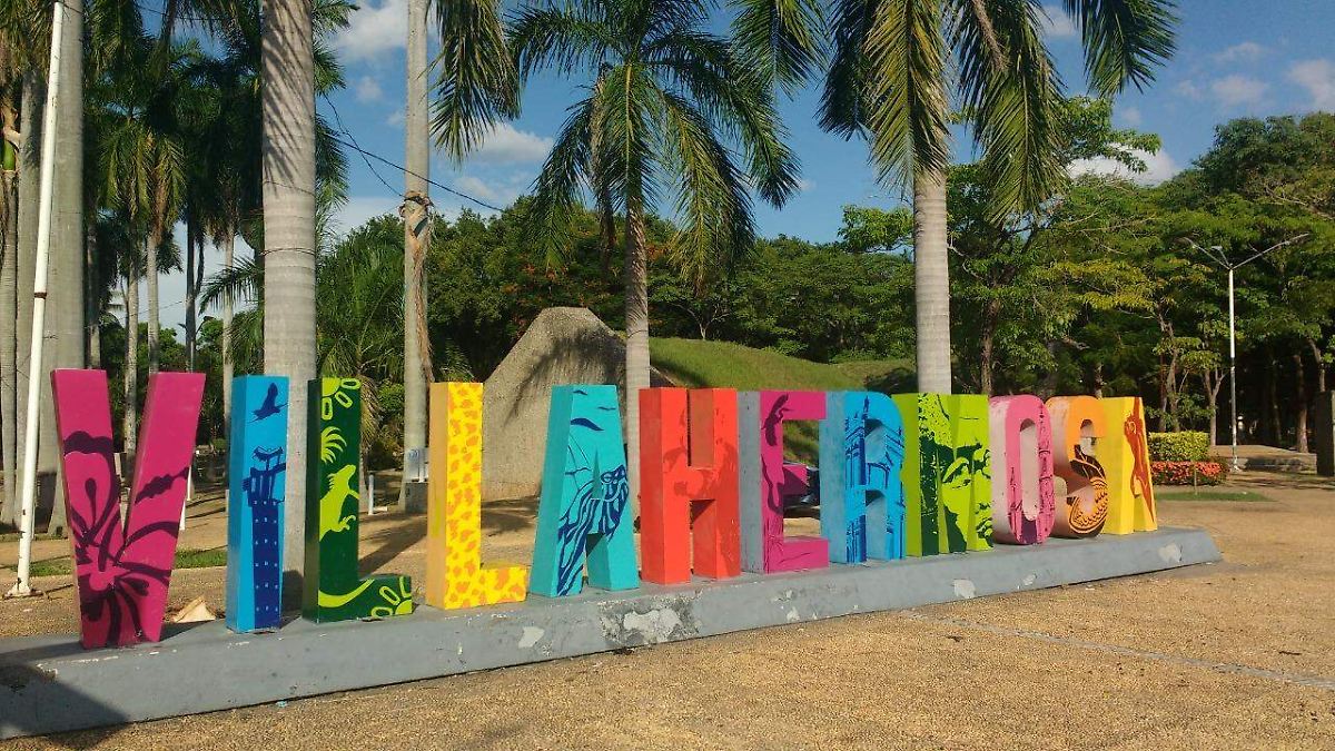 Ya se va Evaristo y no aparecieron las letras de Villahermosa - El ...