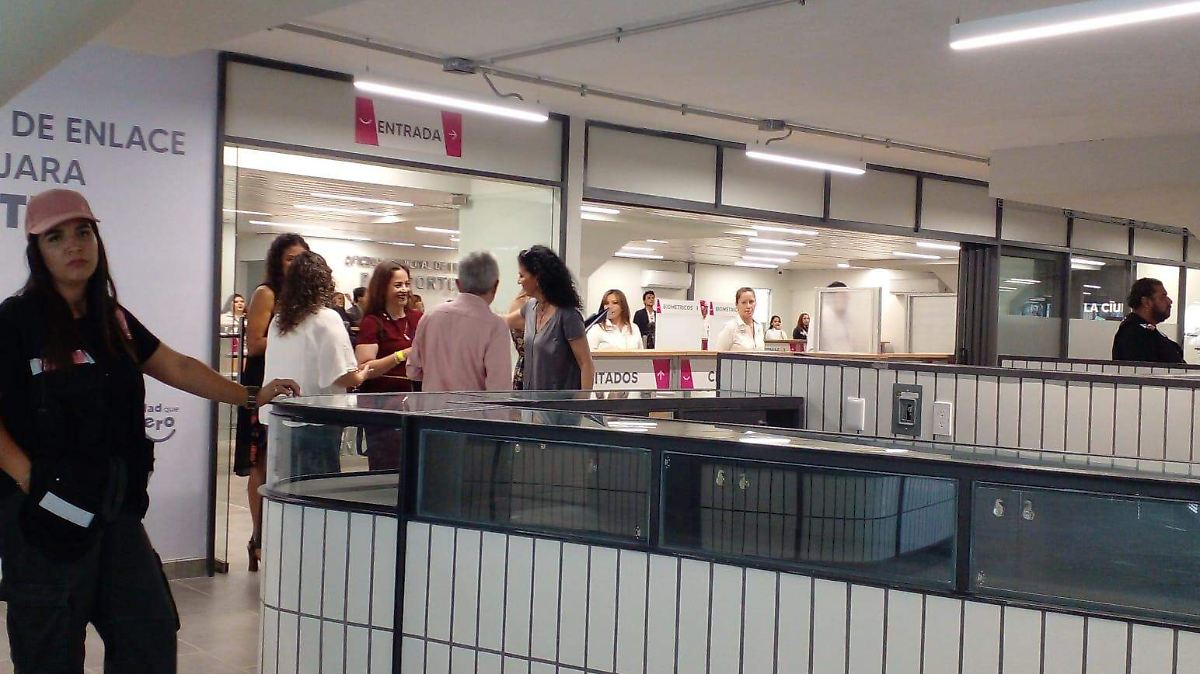 Inauguran Plaza Guadalajara con módulos para licencias, pasaportes, INE ...