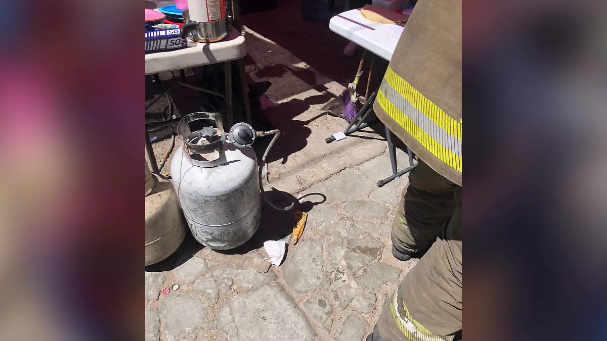 Flamazo en puesto del Santuario deja a mujer con quemaduras leves - El ...