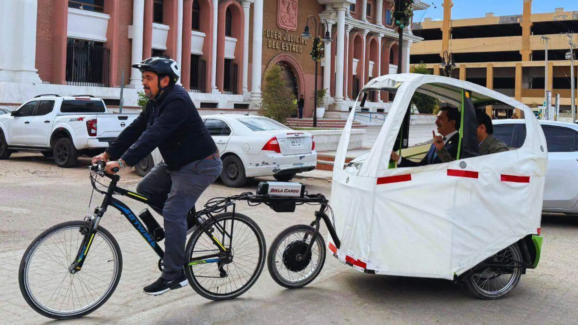 Presentan prototipo de ’Bicitaxi’ para mover a personas en Hermosillo ...