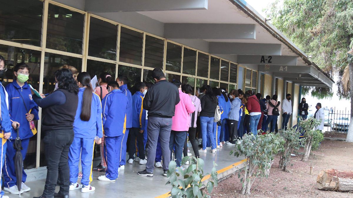 Plataforma para descargar vales de uniformes, útiles y calzado registra ...