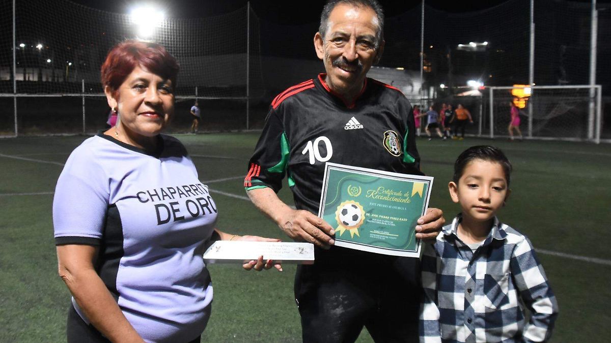 Homenaje al Dr. José Pérez Razo - El Sol de Irapuato | Noticias Locales ...