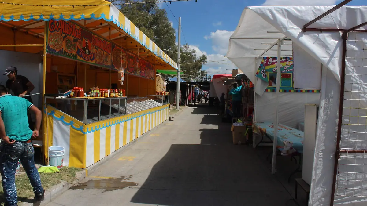 Todo listo para el tianguis de "Los muertitos" - El Sol del Centro ...