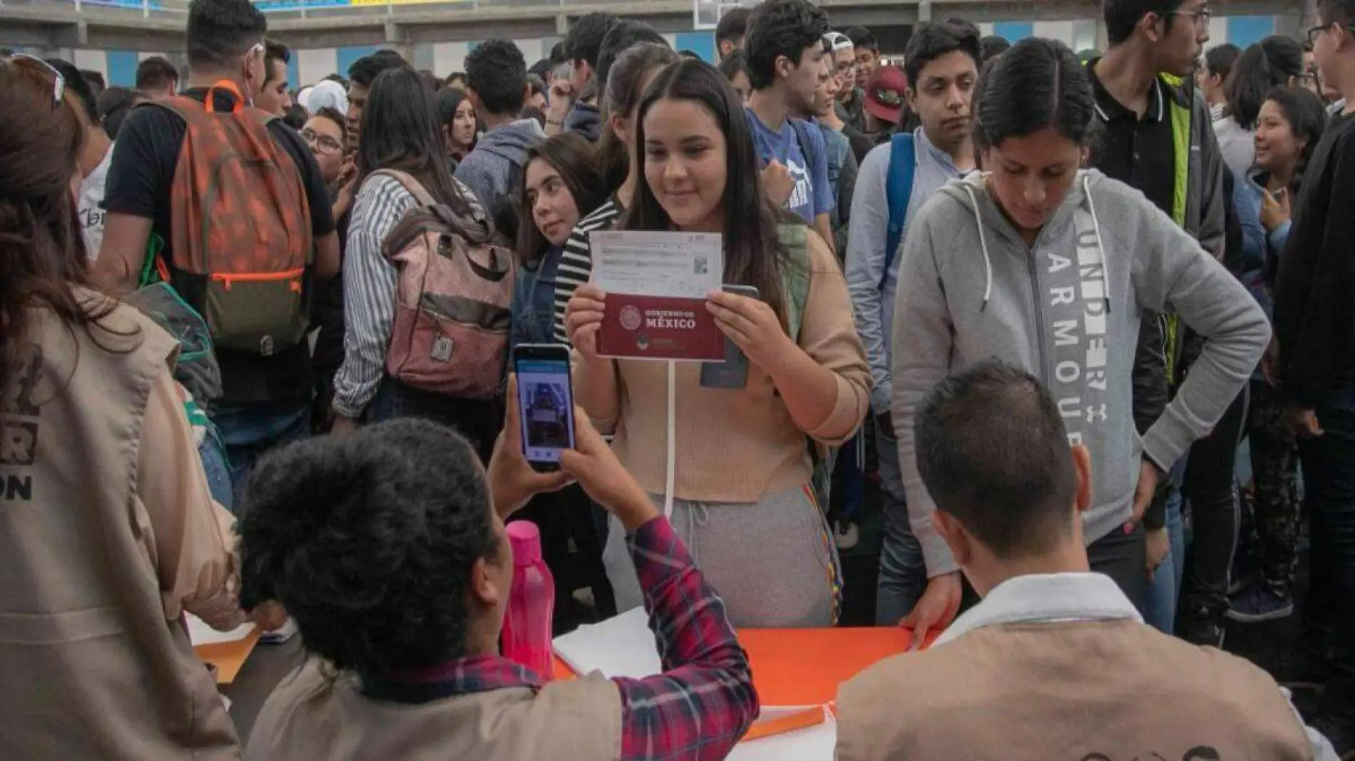 #SOY / Claud y su diario de la vida y el amor - El Sol de México ...