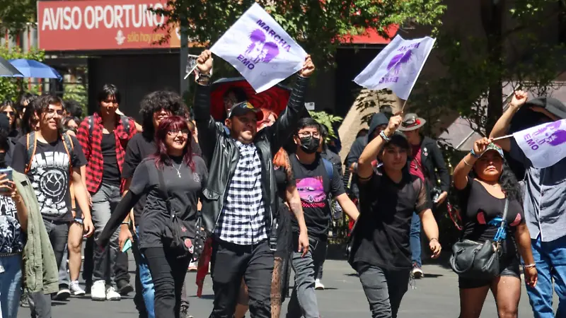 Marcha Emo 2025: así se vive el homenaje a la tribu urbana - El Sol de ...