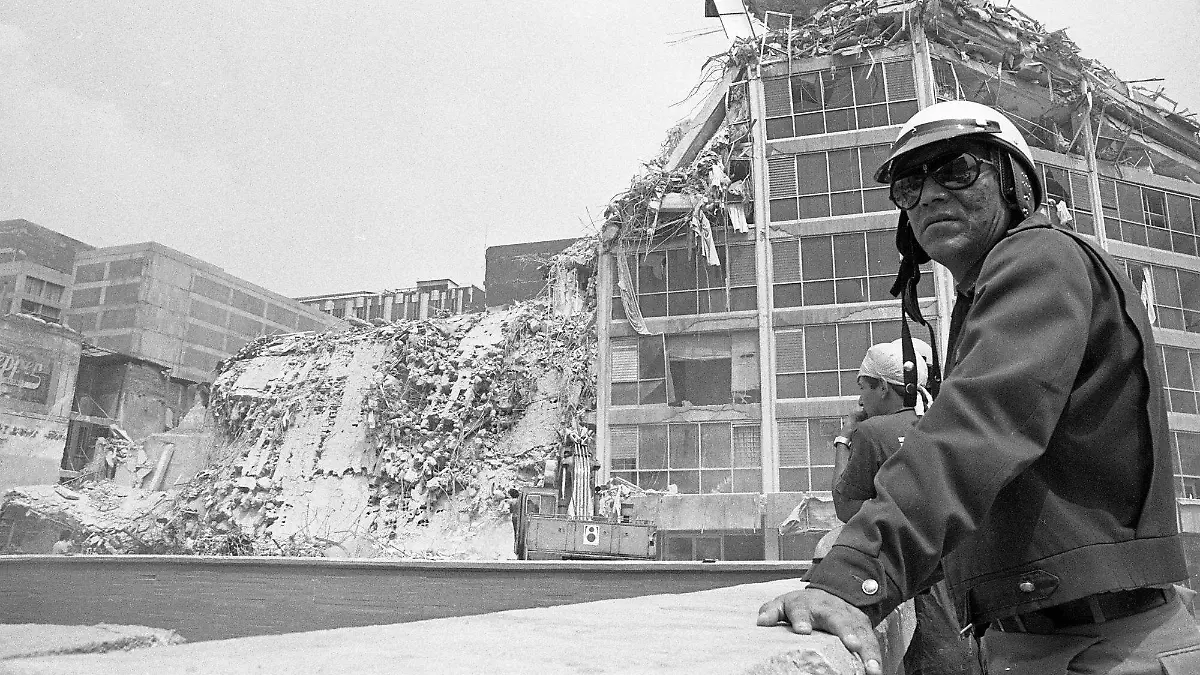 De la pluma de Miguel Reyes Razo / Mi paso por 24 Horas (XIV) - El Sol ...