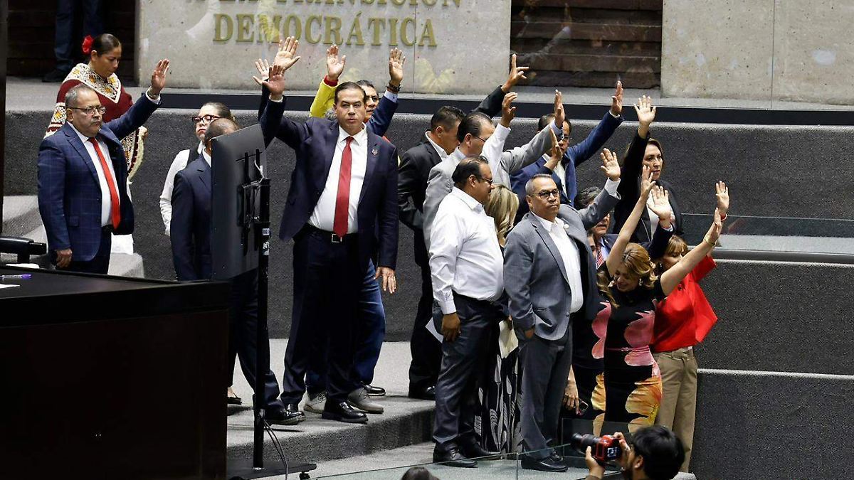 Diputados aprueban reforma para aplazar elecciones del PJF; dan albazo ...