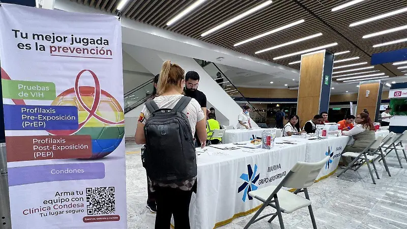 Viajeros reportan que AICM no les revisa antecedentes de vacunación ...