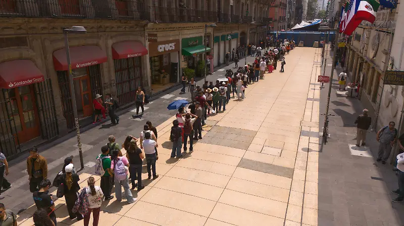 Terrazas del Zócalo sufren por campamento de la CNTE a días de arrancar ...