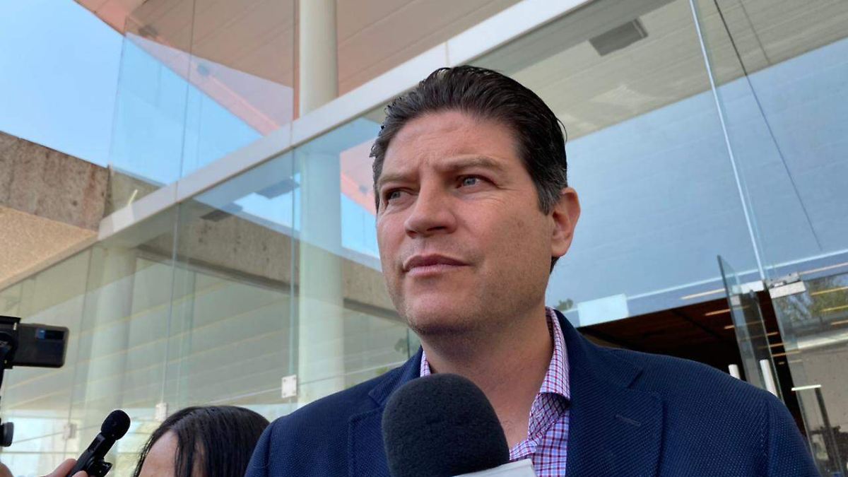 Para evitar robos en el patrimonio, cambiarán bustos y placas por ...