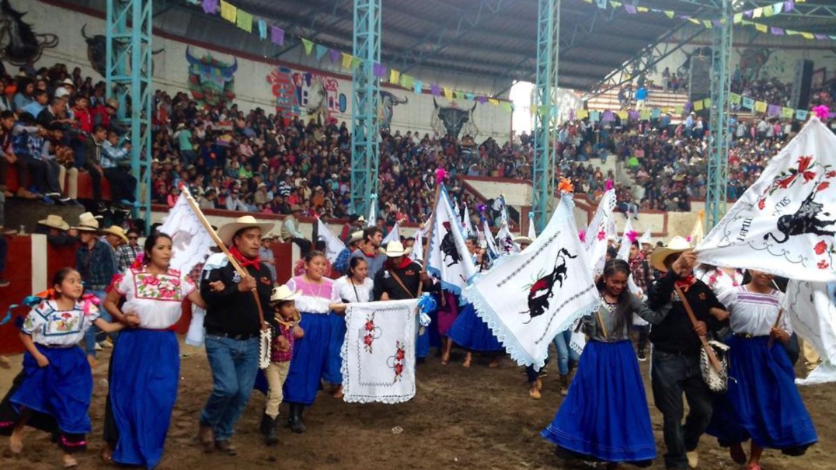 Cherán, la tradición patronal y su fiesta del toro y el caballo - El ...