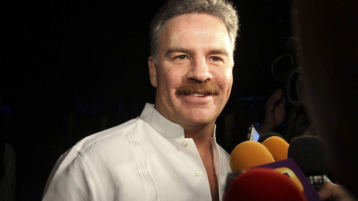 Ari Telch invita a los poblanos a reírse de sus 'enfermedades mentales ...