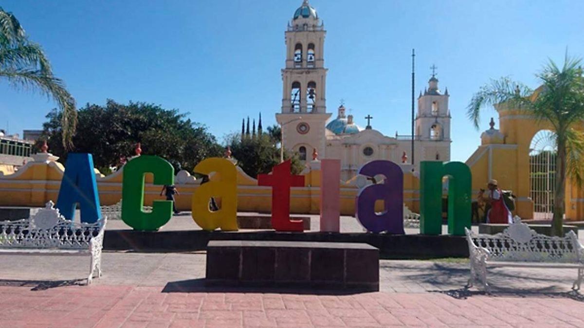 Reconocen con medalla a personajes ilustres de Acatlán - El Sol de ...