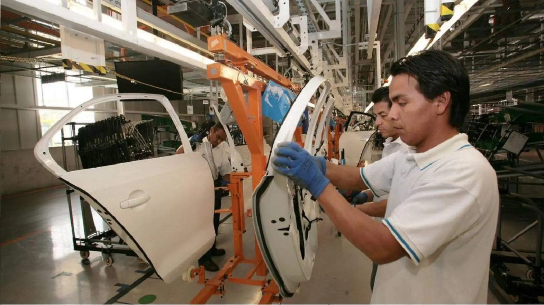 Primer auto eléctrico masivo pondrá a Puebla en el reflector ...