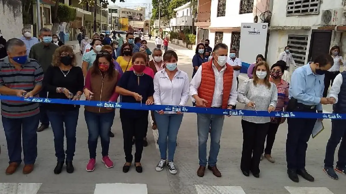 Chucho Nader inaugura 2 calles en la colonia Santo Niño - El Sol de ...