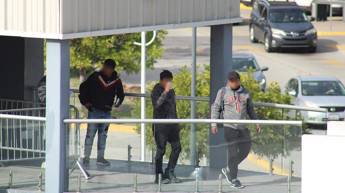 Deportaciones por Tijuana bajan; migrantes son enviados al sur del país ...