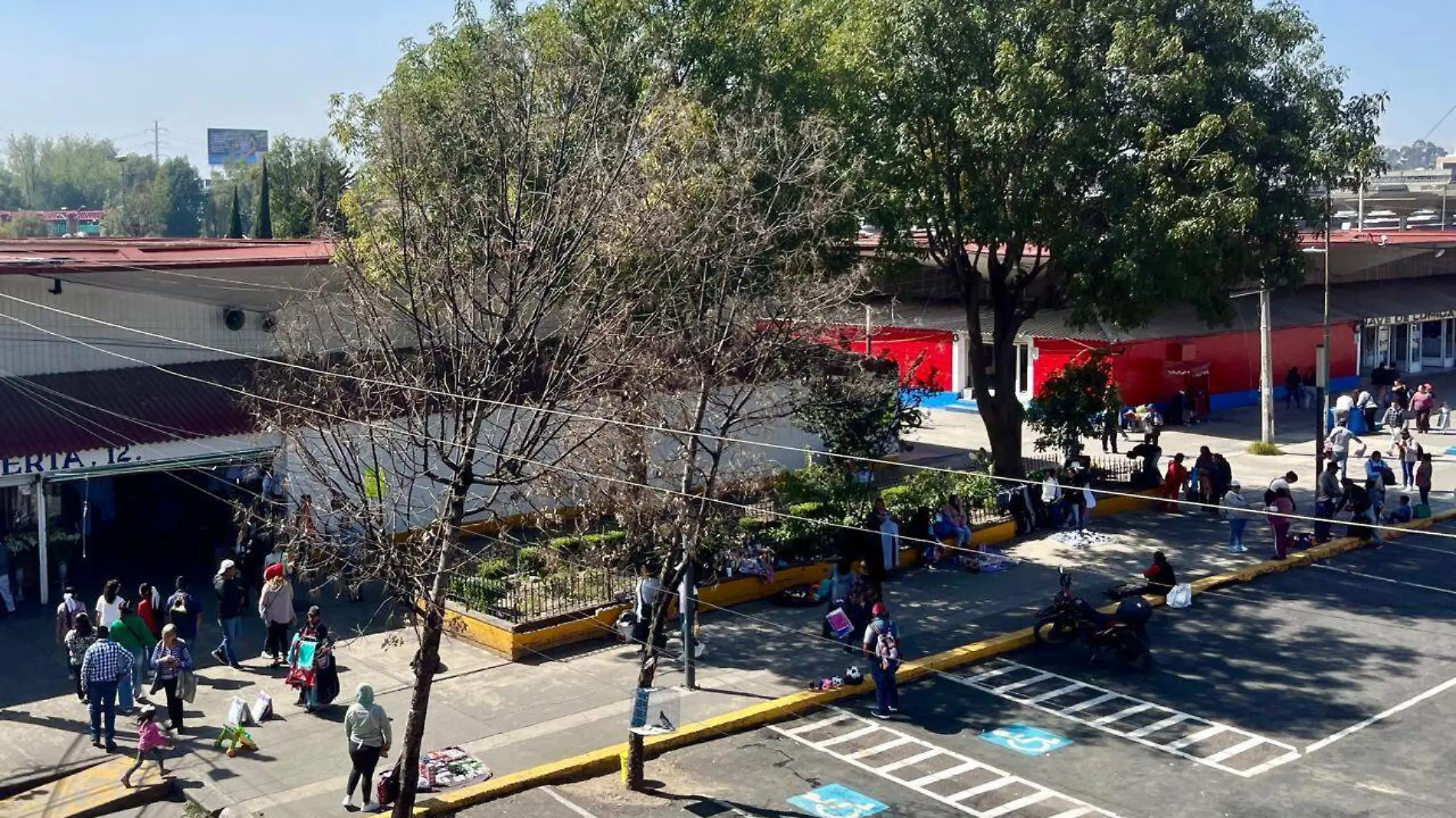 Piden mantener “limpia” la zona terminal de ambulantes - El Sol de ...