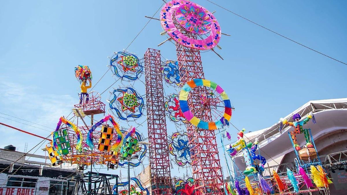 Entre pólvora y tradición, Tultepec celebra el arte de los castillos ...