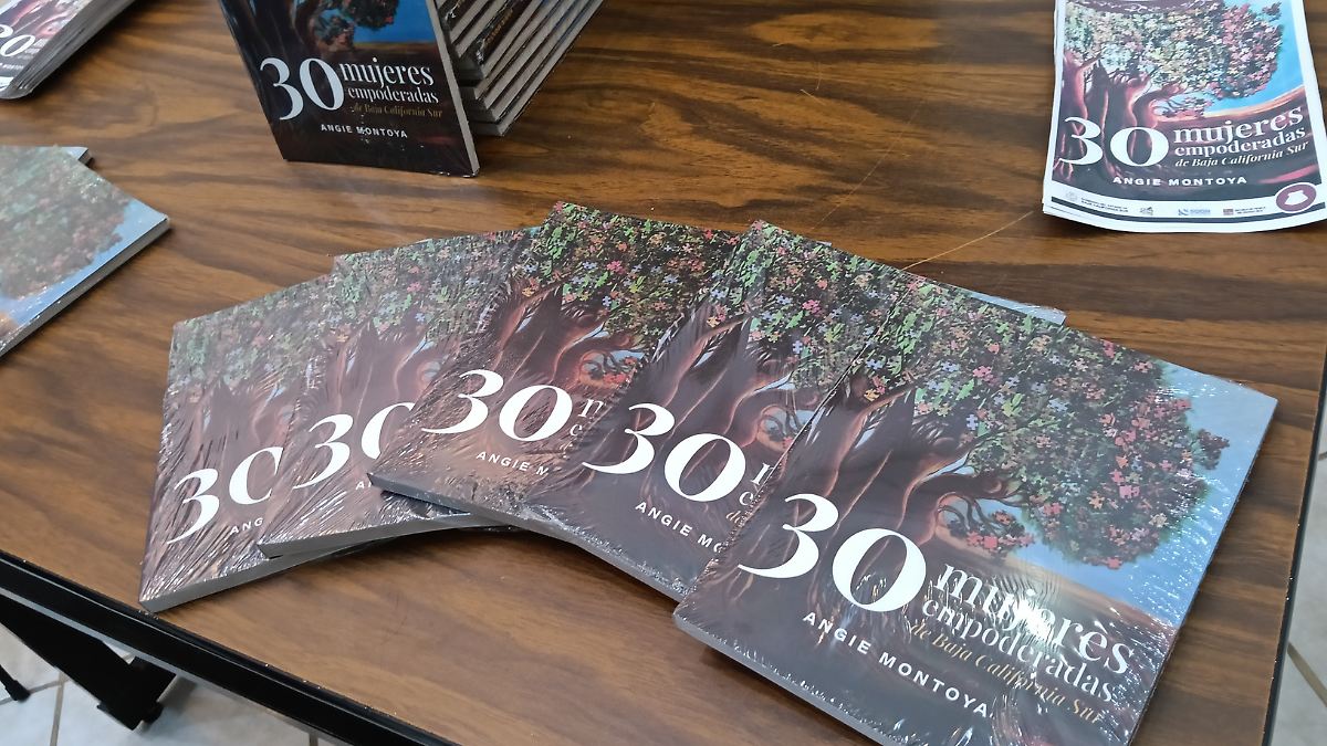Emotiva presentación del libro “30 mujeres empoderadas de Baja ...