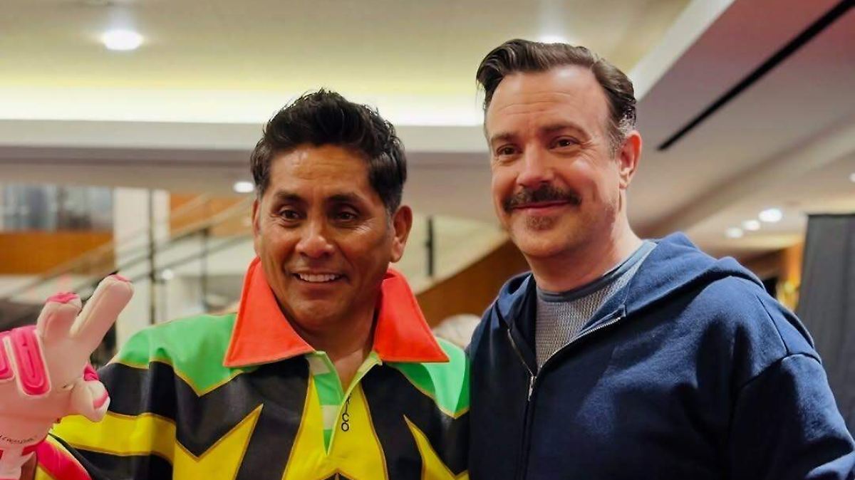 Jorge Campos presume fotos con Ted Lasso durante grabación de un ...