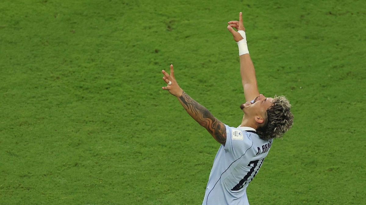 Uruguay sufre para rescatar el empate ante Arabia Saudita en su debut ...