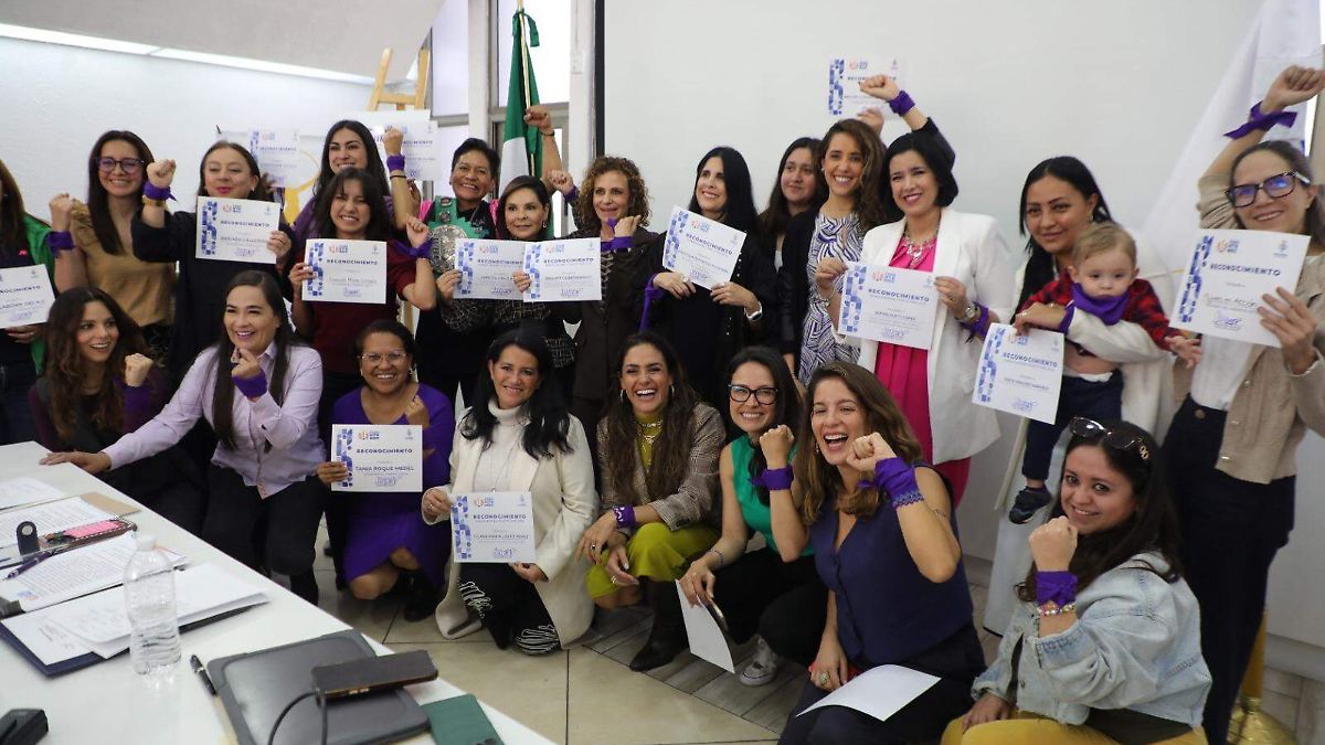 Ale Rojo de la Vega encabeza sesión de Gabinete Violeta acompañada de ...